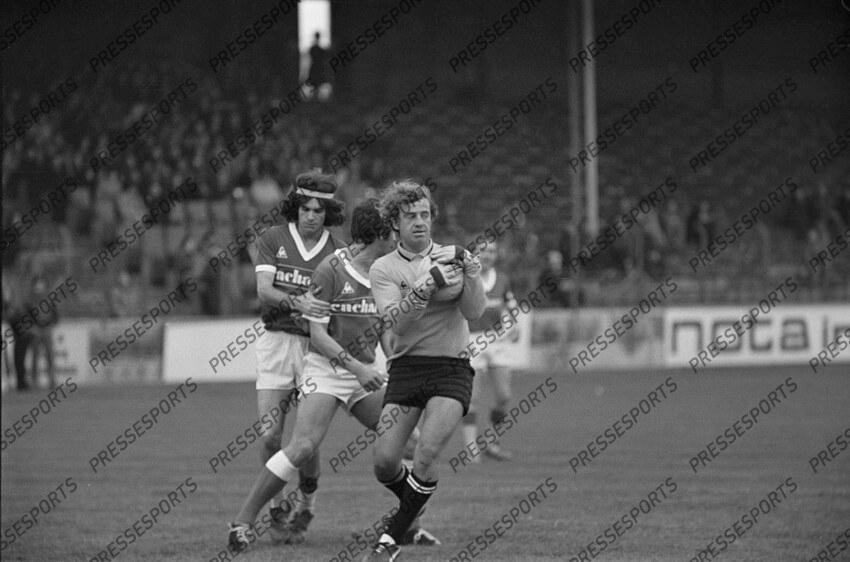 Presse sports - FOOT 1974 MATCH UNION DES ARTISTES